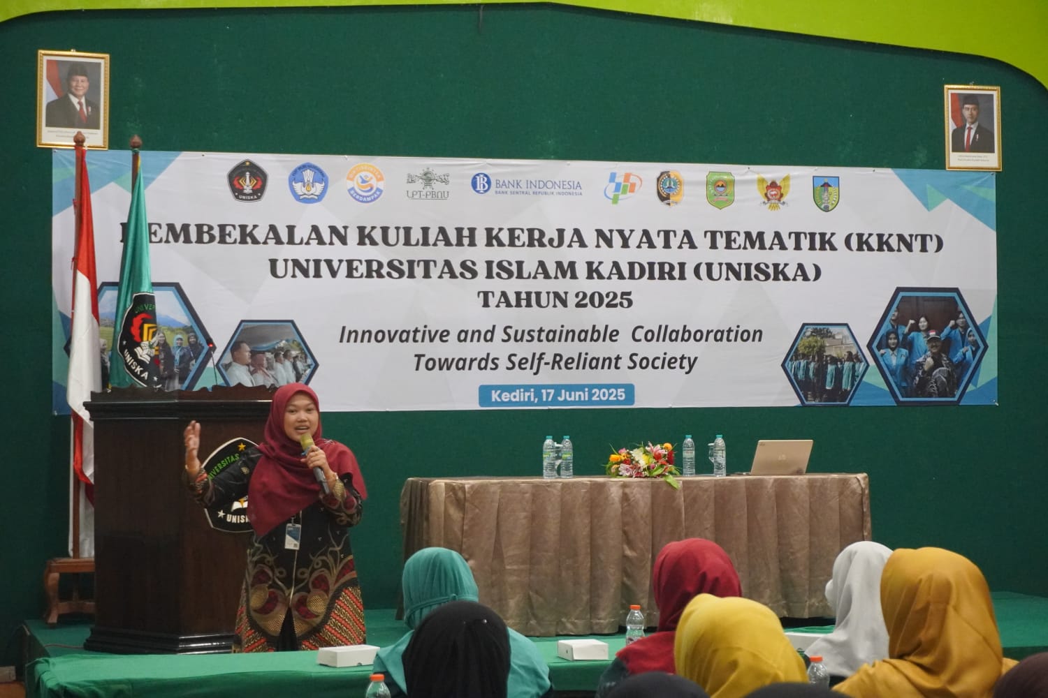 UNISKA Kediri Bekali Mahasiswa KKN 2025 Menuju 33 Desa: Implementasi ...